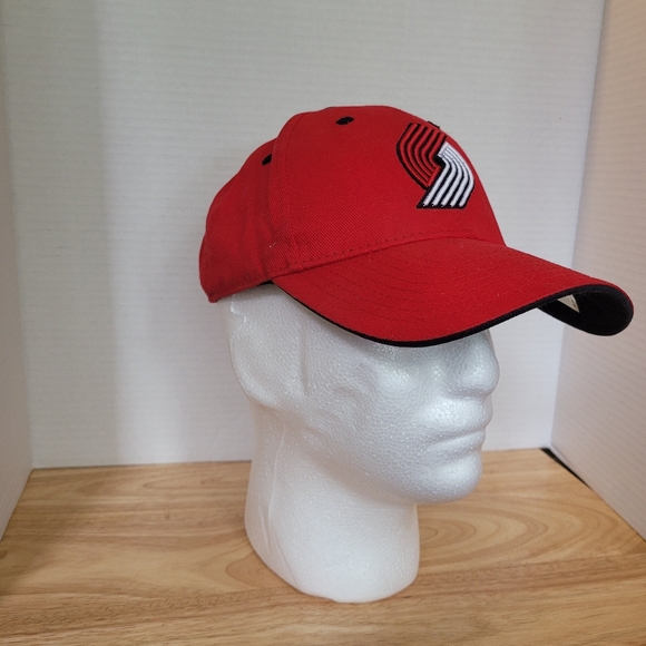 Glaze | Accessories | Fan Favorite Red Trailblazer Baseball Cap With ...
